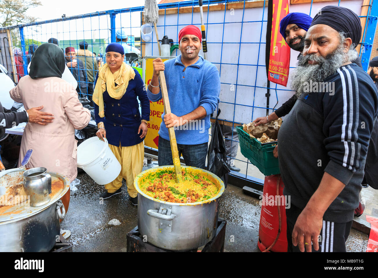 Southall gurdwara food hi-res stock photography and images - Alamy