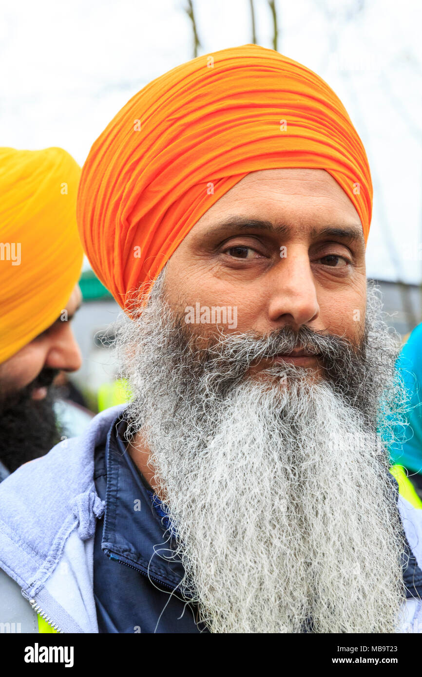 Southall england sikh turban hi-res stock photography and images - Alamy
