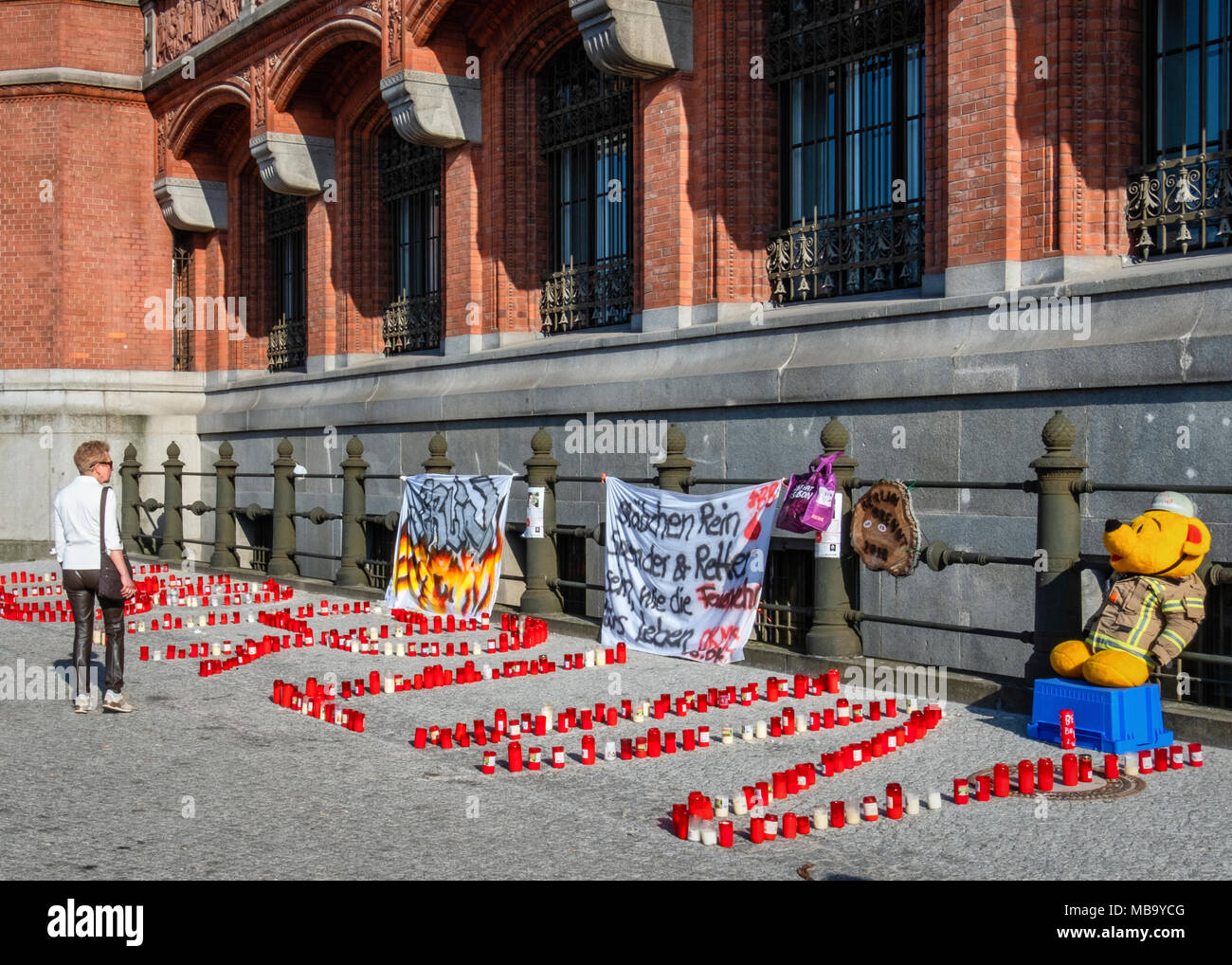 Poor working conditions hi-res stock photography and images - Alamy