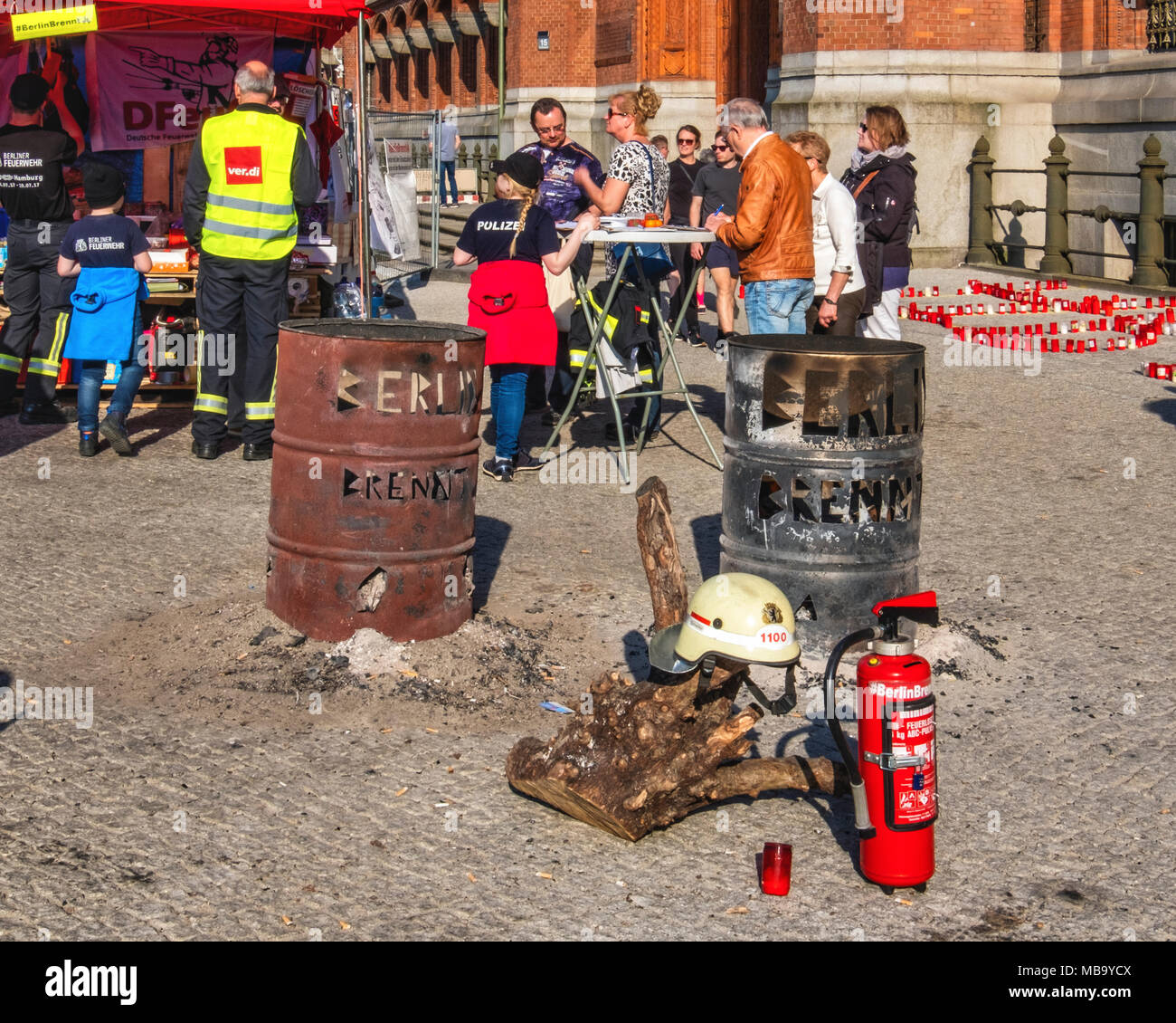 Poor working conditions hi-res stock photography and images - Alamy