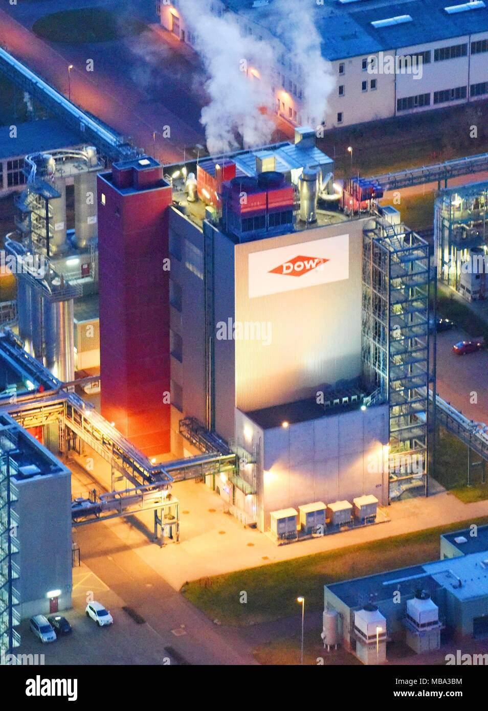Night time industries hi-res stock photography and images - Alamy