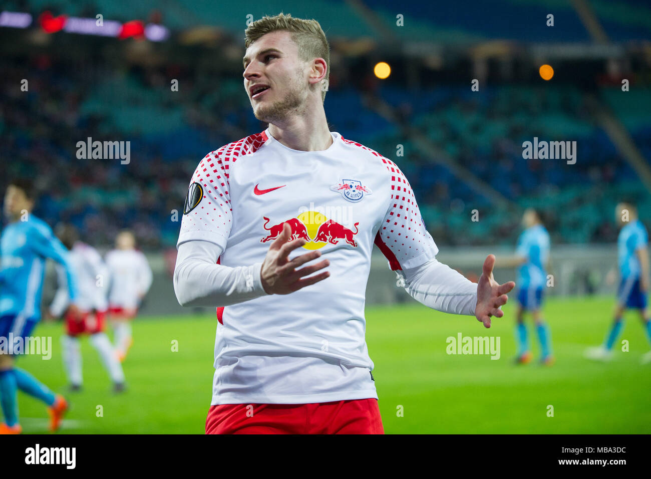 Timo WERNER (L) aergert sich ueber eine vergebene goalchance, wuetend ...