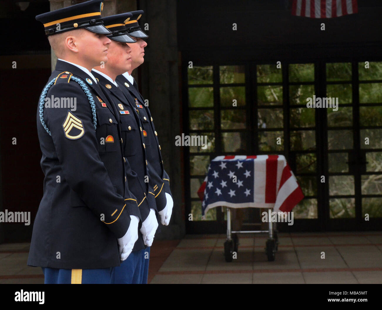 Oregon Army National Guard Soldiers SSGT Joshua Flores, SGT Everett ...