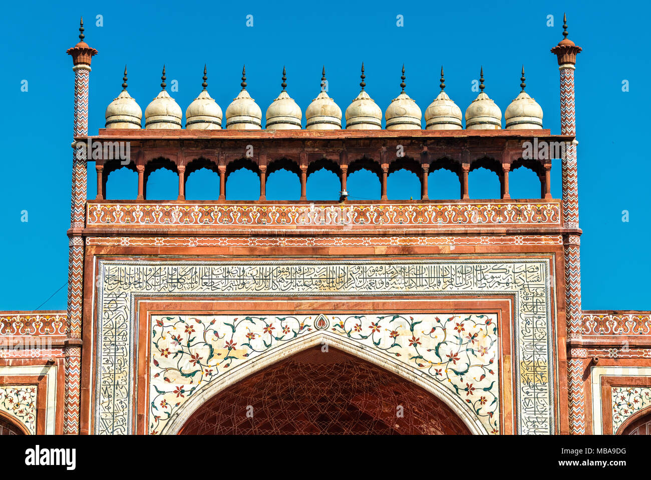 Darwaza i Rauza, the Great Gate of Taj Mahal - Agra, India Stock Photo ...