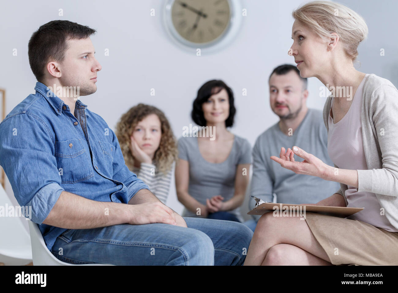 Group session therapy counseling hi-res stock photography and images ...