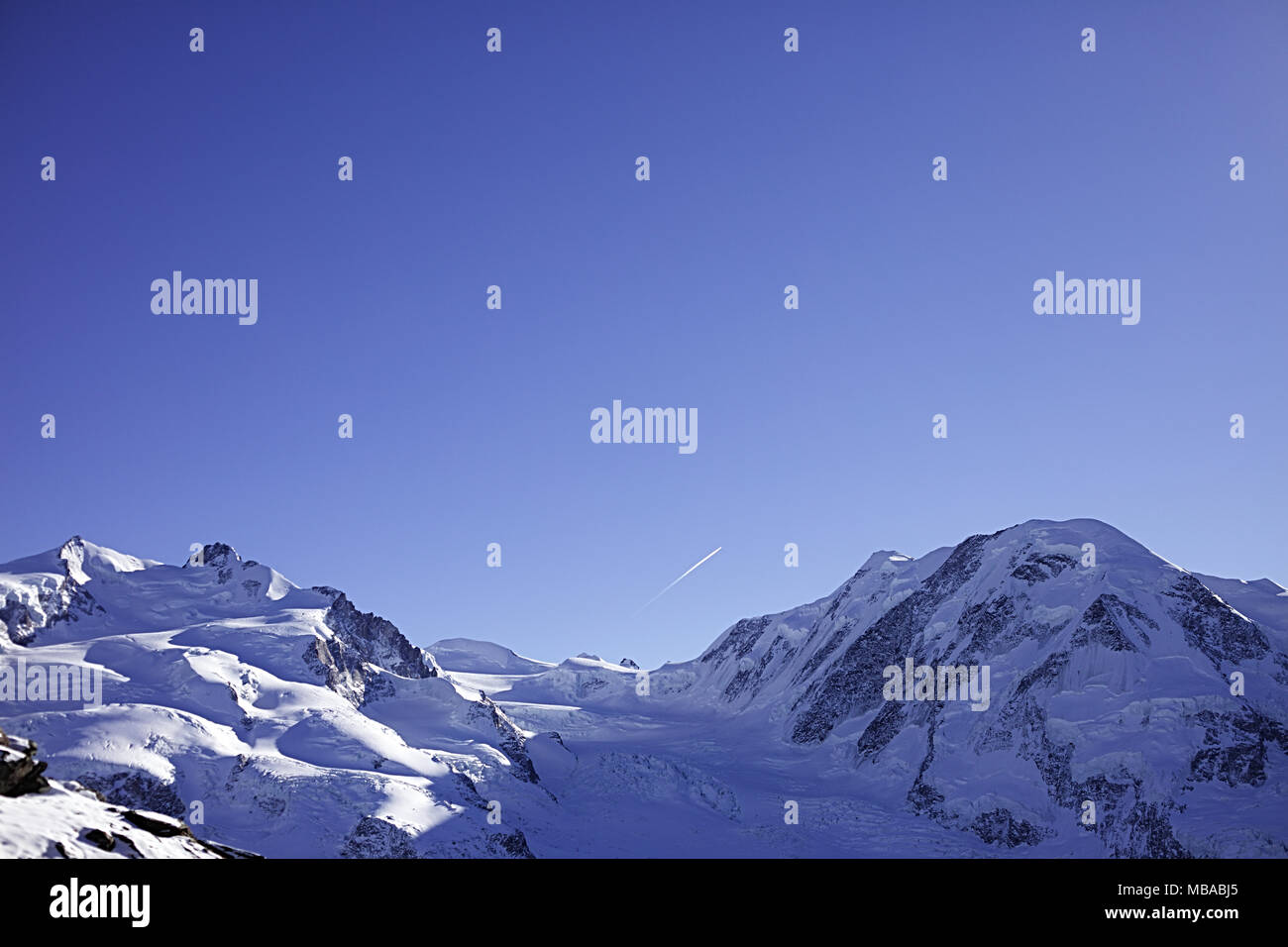Sski High Resolution Stock Photography and Images - Alamy