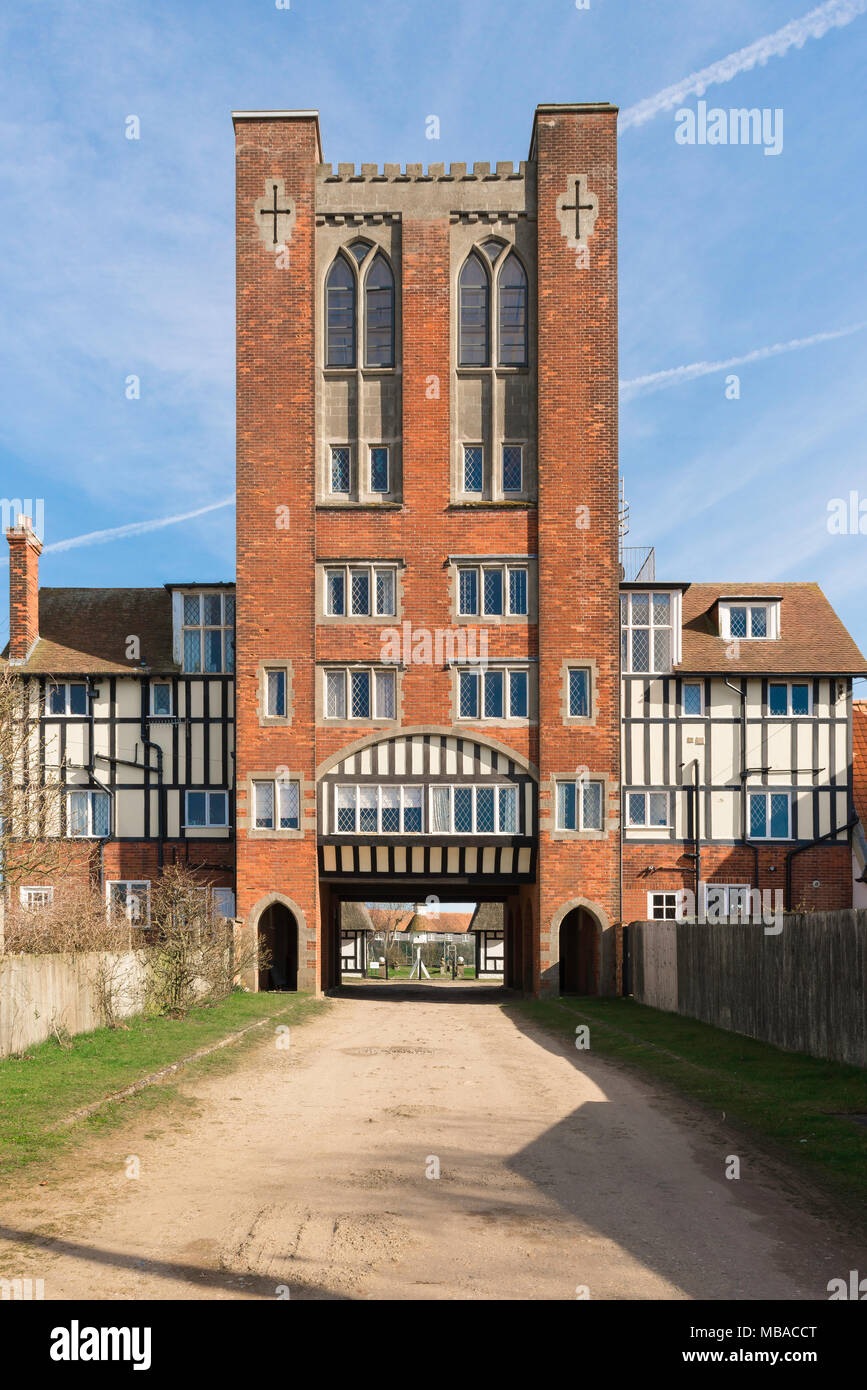 Thorpeness half timbered buildings hi-res stock photography and images ...