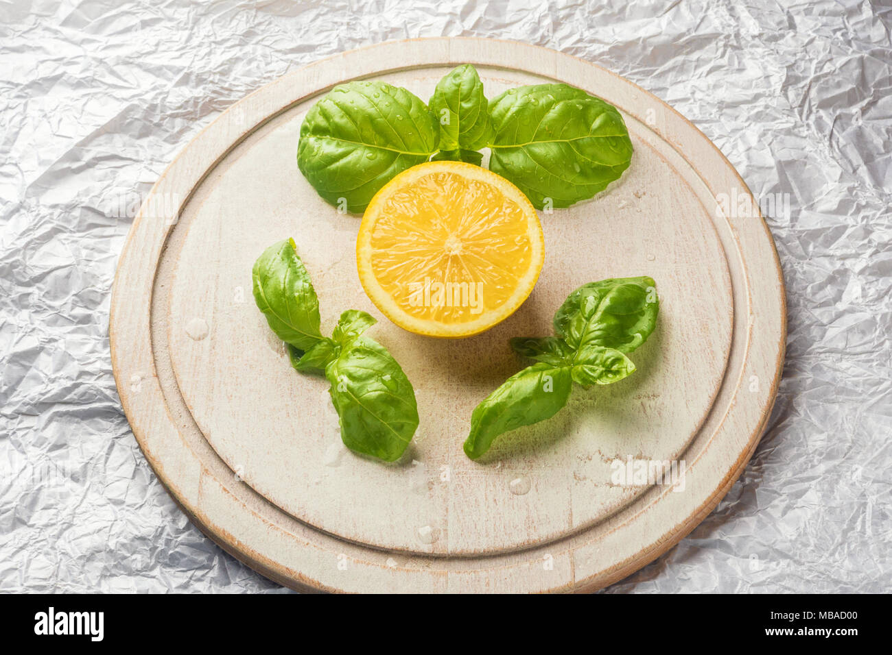 Lemon basil hi-res stock photography and images - Alamy