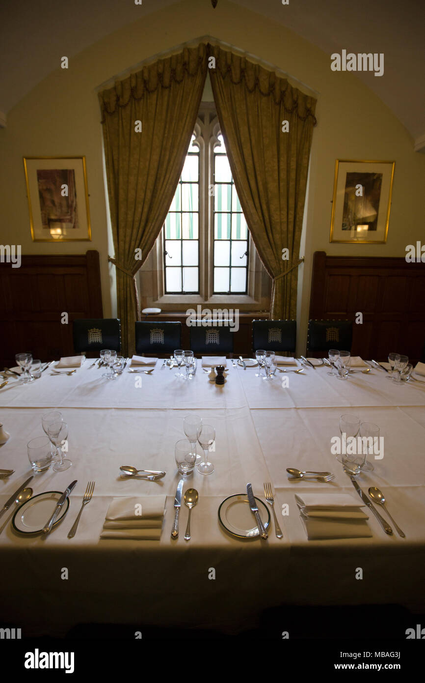 The dining room at the house of commons hi-res stock photography and ...