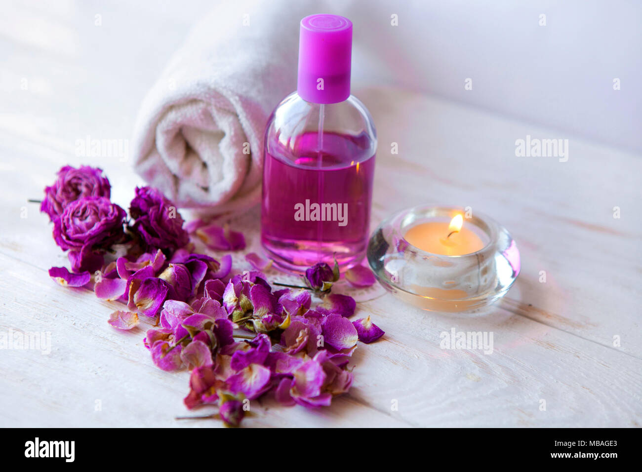 Photo of pink spa background, picture of zen candle light, image of ...