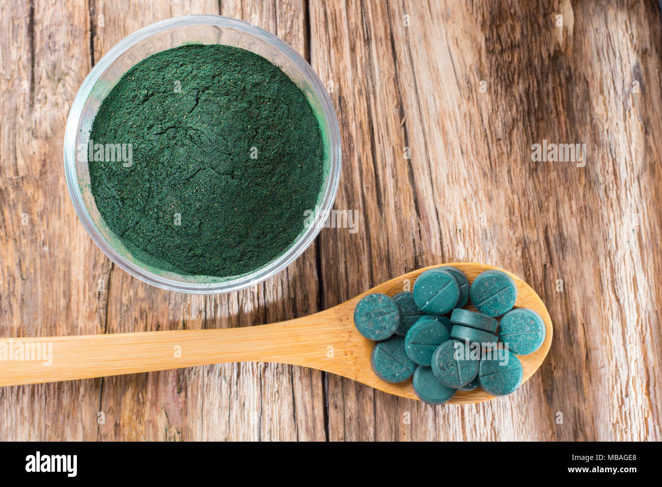 Spirulina powder tablets superfood hi-res stock photography and images ...