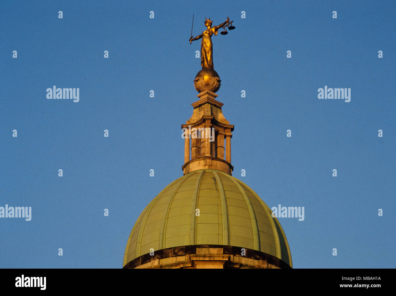 Old Bailey Central Criminal Court City of London Scales of Justice ...