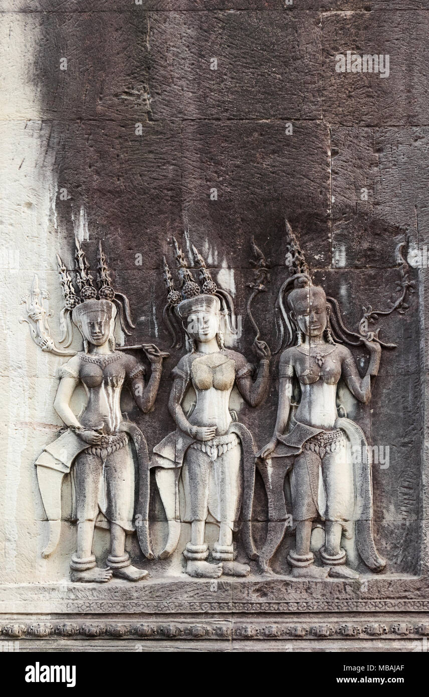 Angkor Wat carvings - at Angkor Wat temple, 12th century ancient Hindu ...