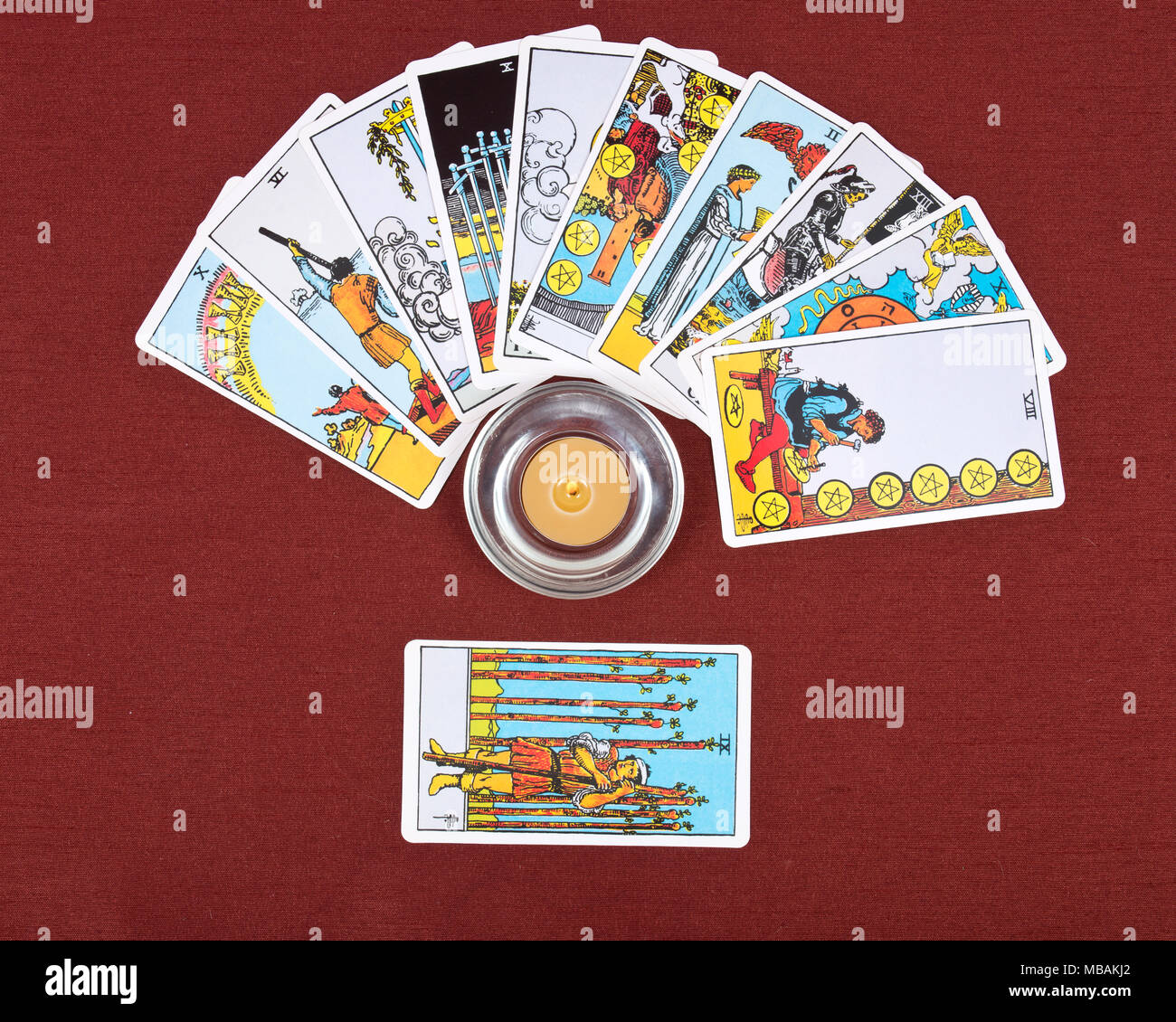 Rider waite tarot cards hi-res stock photography and images - Alamy