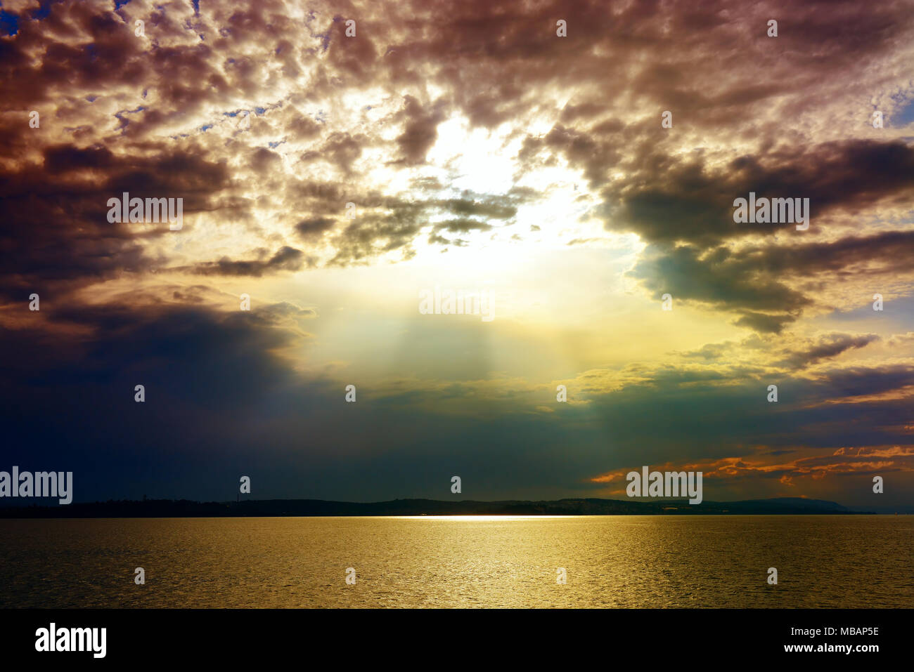 Epic seascape. Dawn over the ocean Stock Photo - Alamy