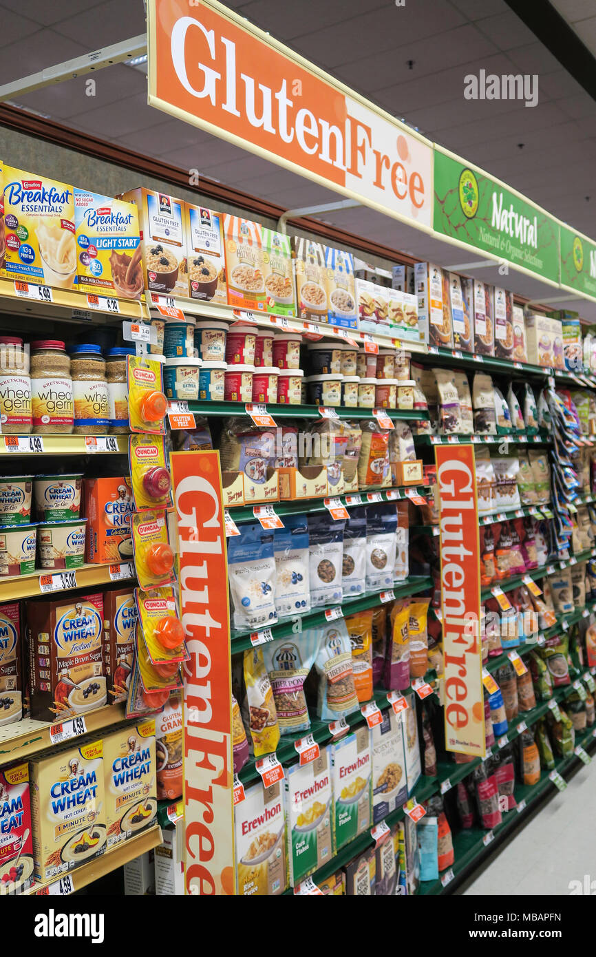 Roche Bros. Supermarkets in Massachusetts, USA Stock Photo - Alamy
