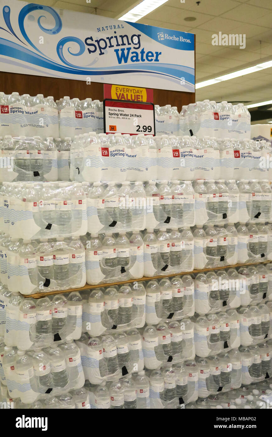 Roche Bros. Supermarkets in Massachusetts, USA Stock Photo - Alamy