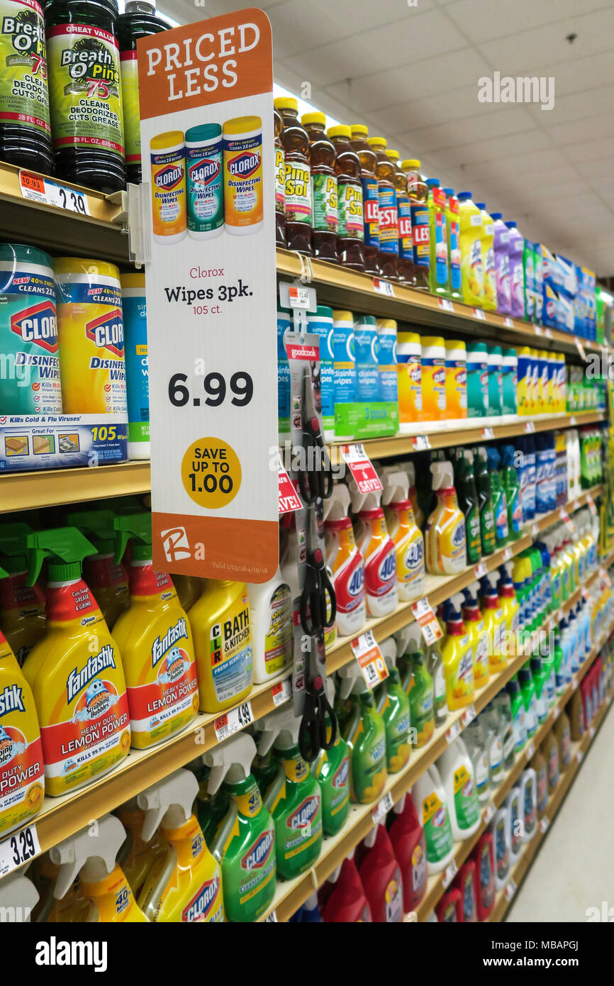 Roche Bros. Supermarkets in Massachusetts, USA Stock Photo - Alamy