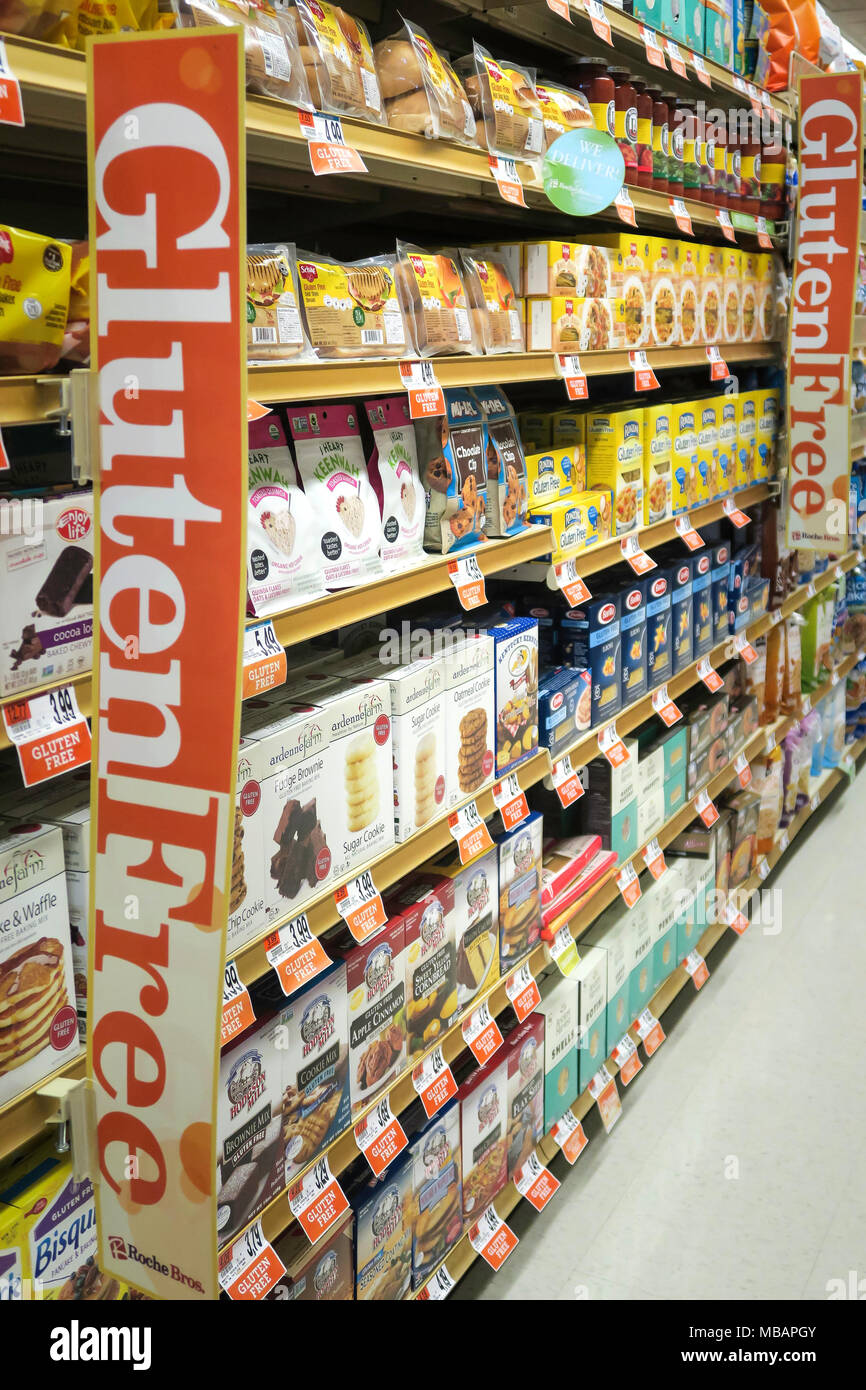 Roche bros supermarkets hi-res stock photography and images - Alamy