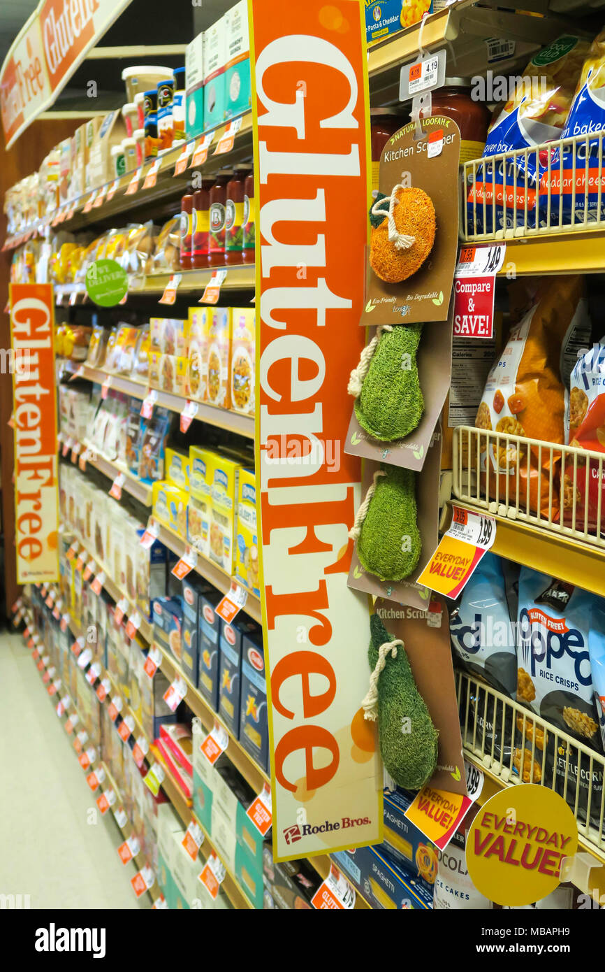 Roche Bros. Supermarkets in Massachusetts, USA Stock Photo - Alamy