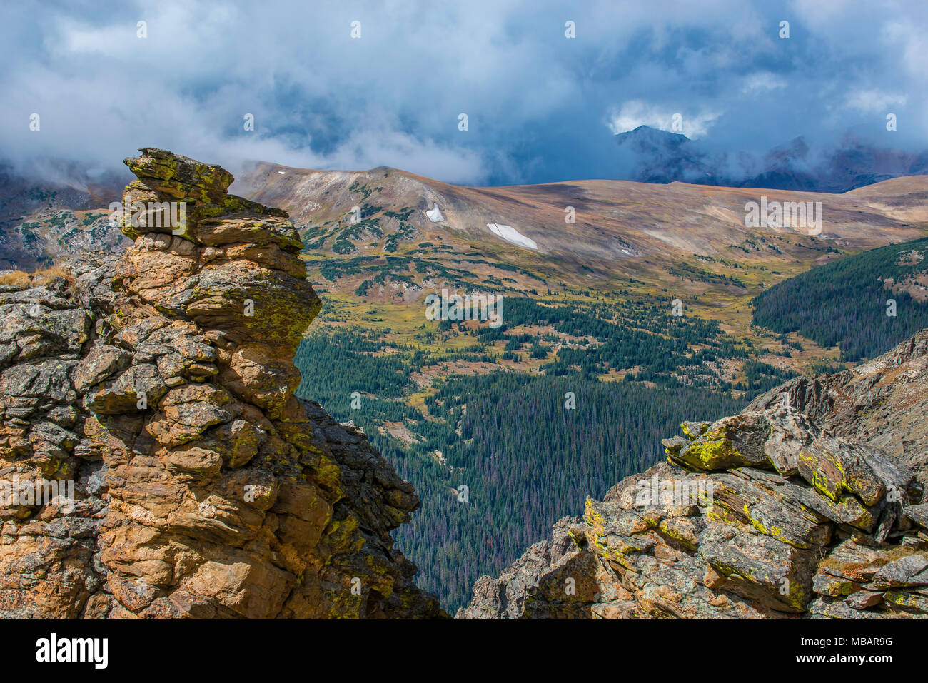 Rock cut rocky mountain national park hi-res stock photography and ...