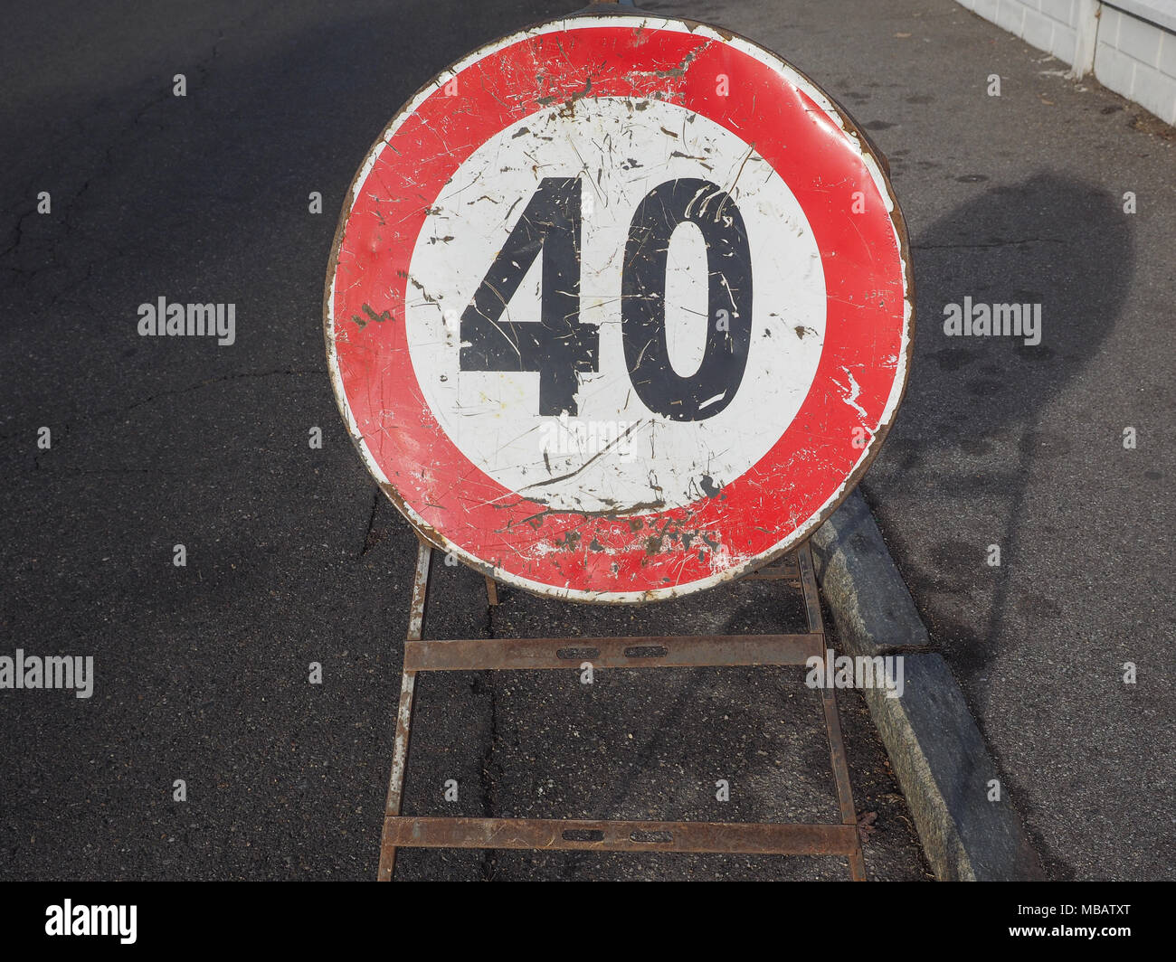 Regulatory signs, maximum speed limit 40 mph traffic sign Stock Photo ...