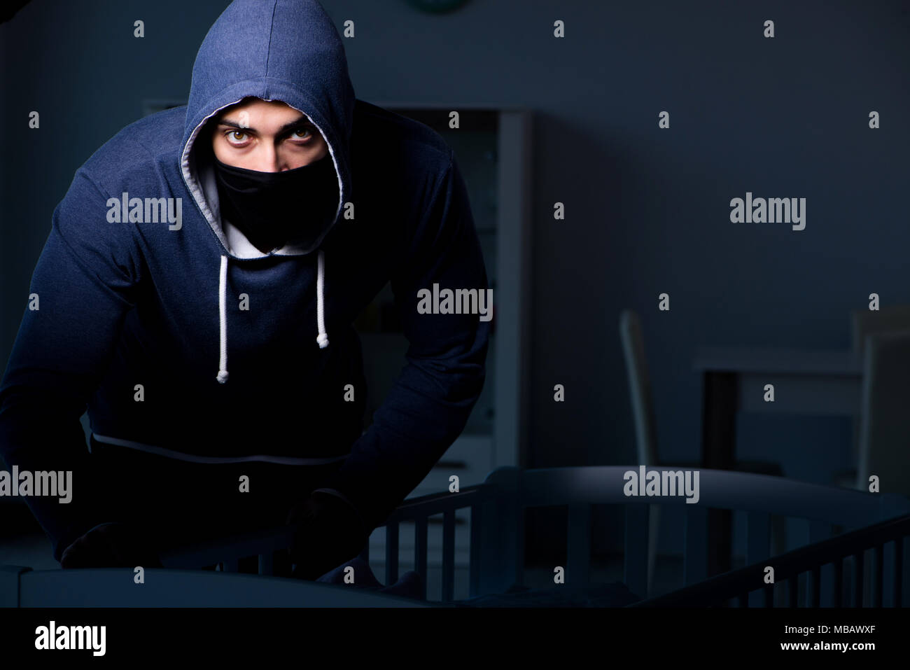 Child scared dark bed hi-res stock photography and images - Alamy