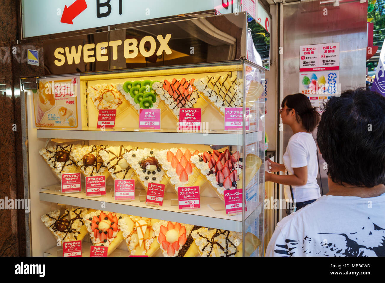 Crepes Display Stock Photos & Crepes Display Stock Images - Alamy