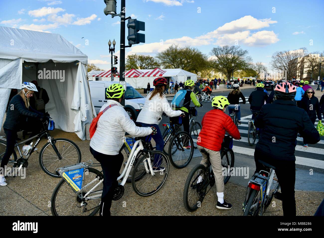 Washington dc bike riders hi-res stock photography and images - Alamy