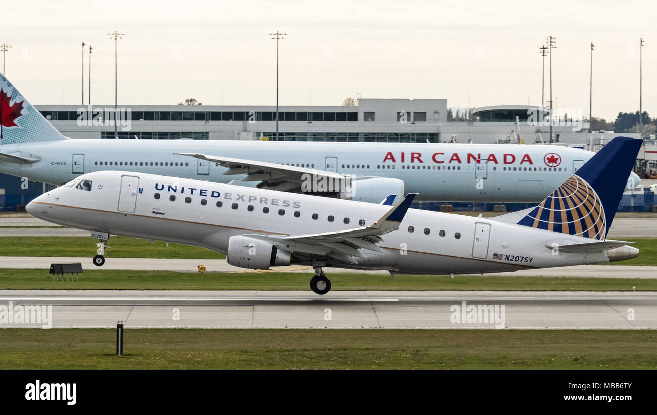 United airlines flight 175 hi-res stock photography and images - Alamy