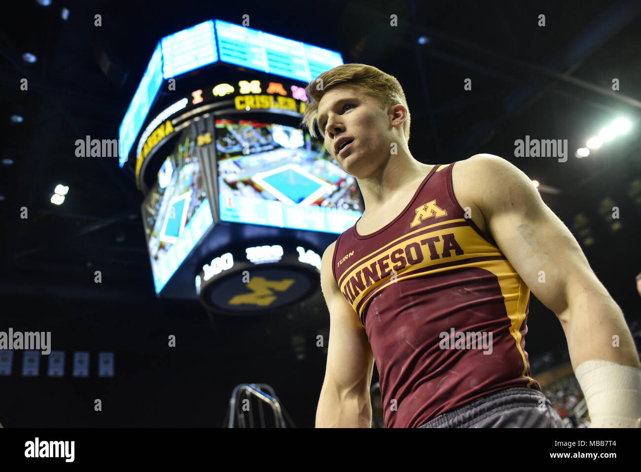 Ann Arbor, Michigan, USA. 6th Apr, 2018. Minnesota Golden Gopher SHANE ...