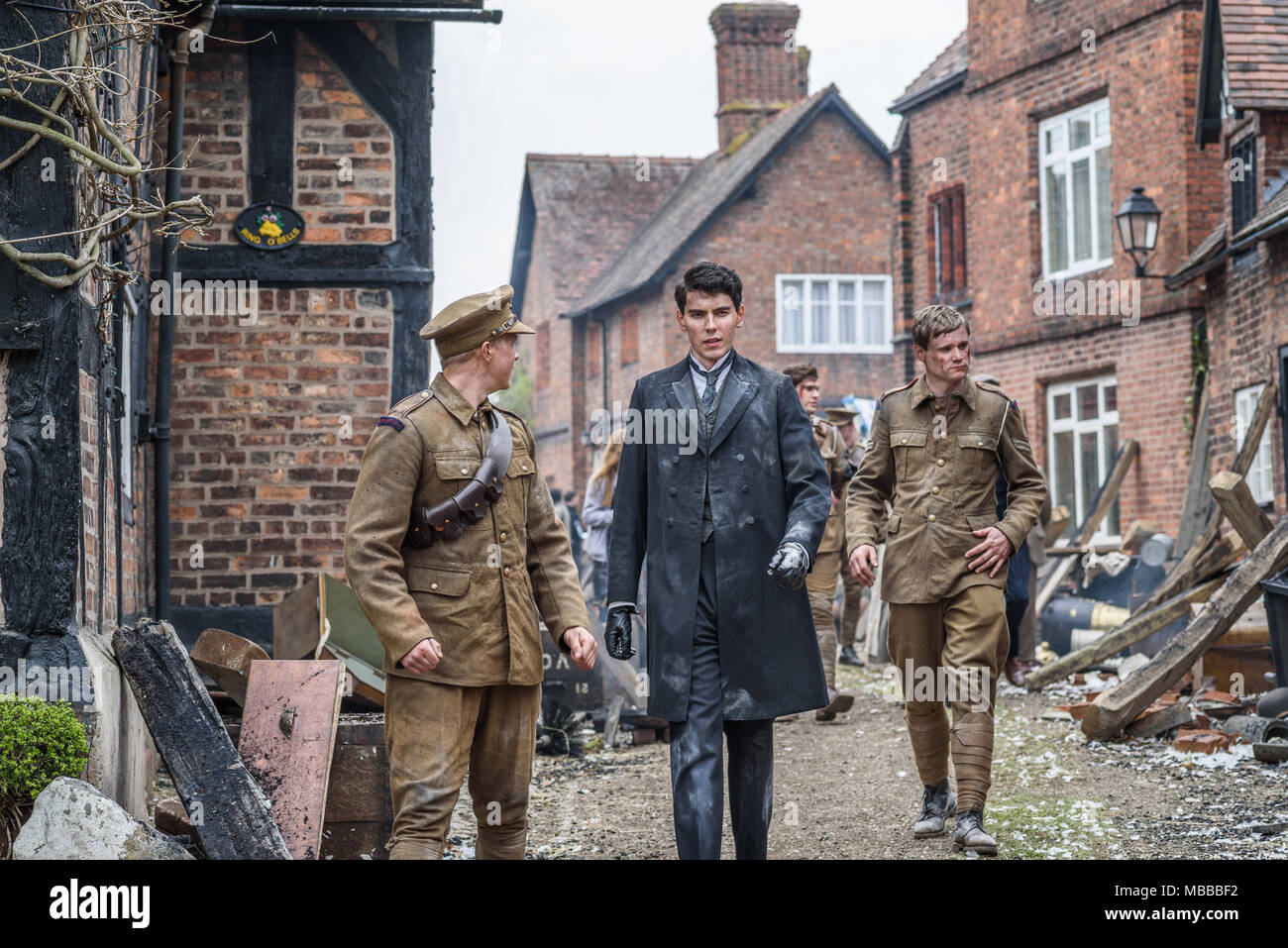 Filming war screen hi-res stock photography and images - Alamy