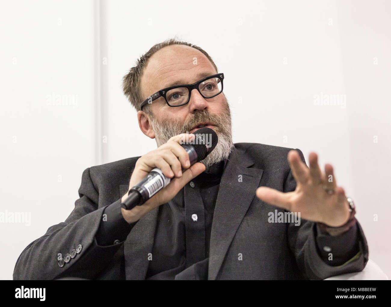 Mark dawson writer hi-res stock photography and images - Alamy