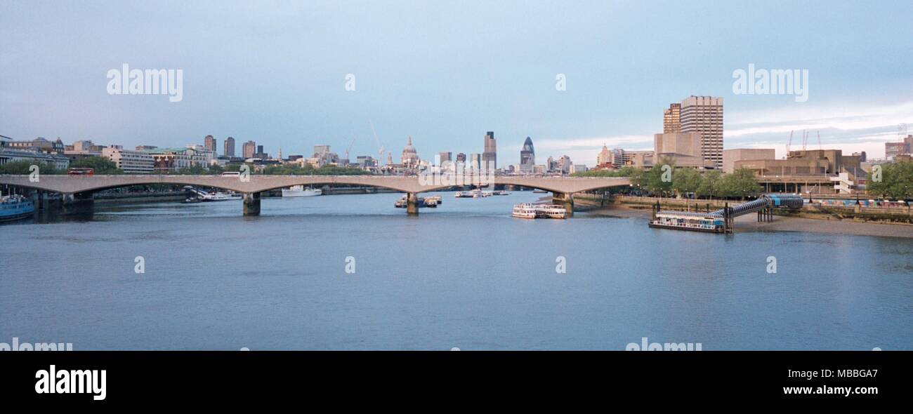 Waterloo bridge in london hi-res stock photography and images - Alamy