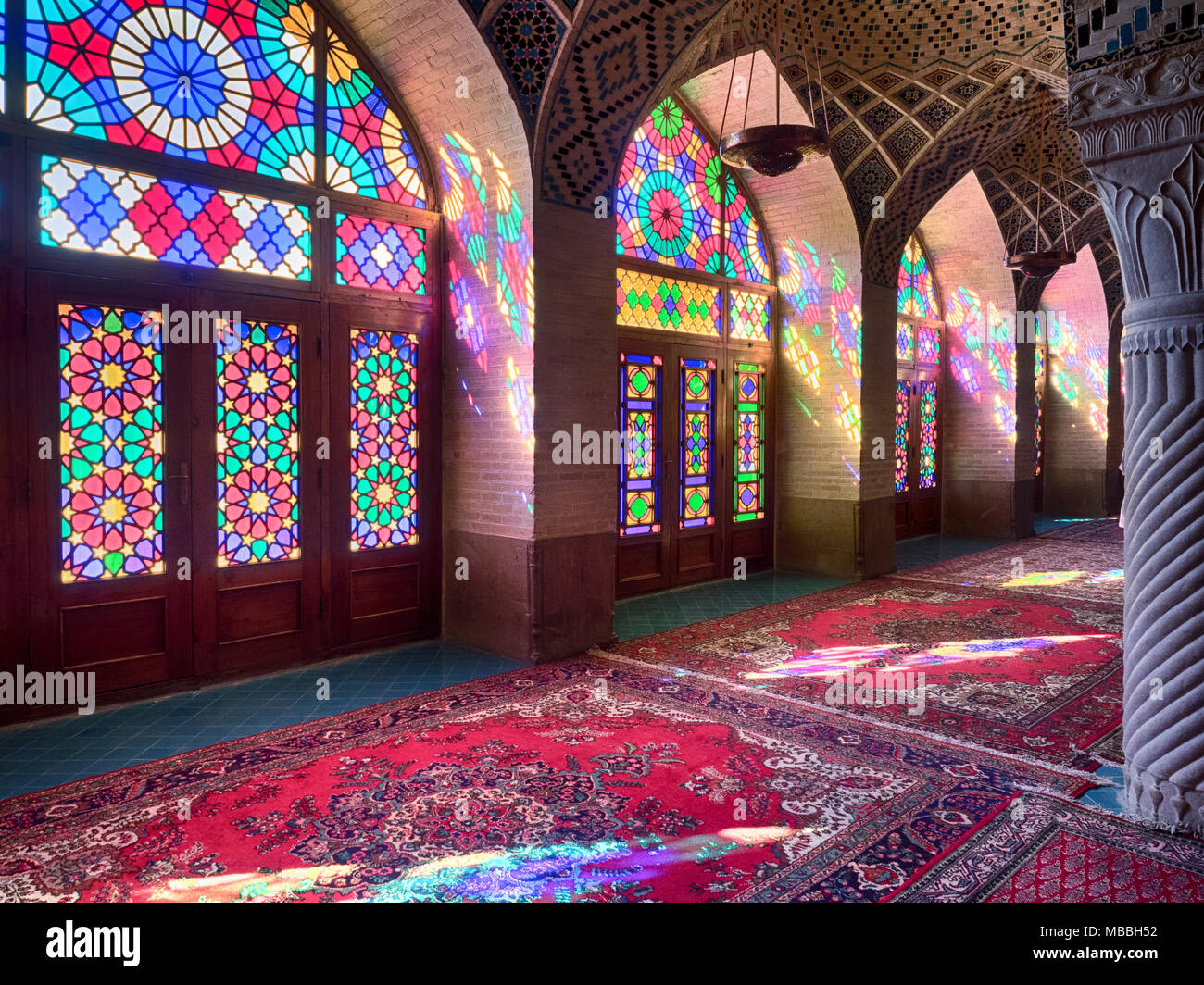 Shiraz mosque hi-res stock photography and images - Alamy
