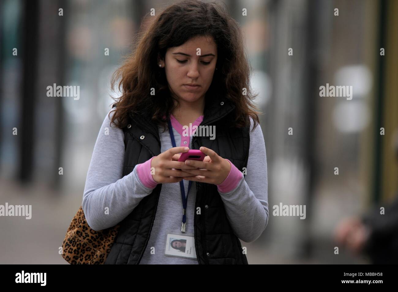 People on their cellphones Stock Photo - Alamy