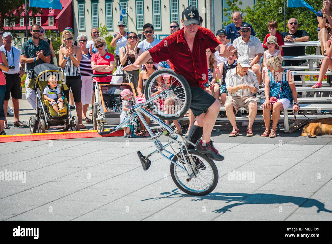 Acrobat on bicycle hi-res stock photography and images - Alamy