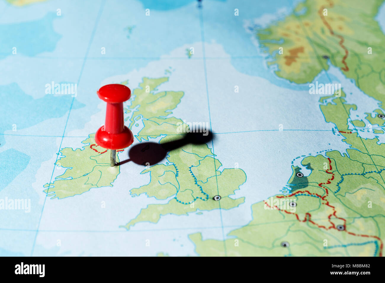 Map pin pointing dublin ireland hi-res stock photography and images - Alamy