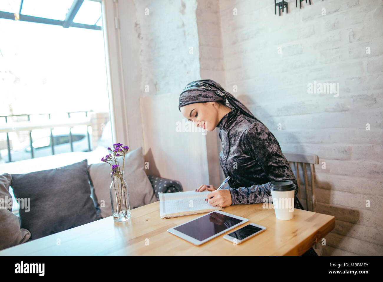 Muslim teen girl computer hi-res stock photography and images - Alamy