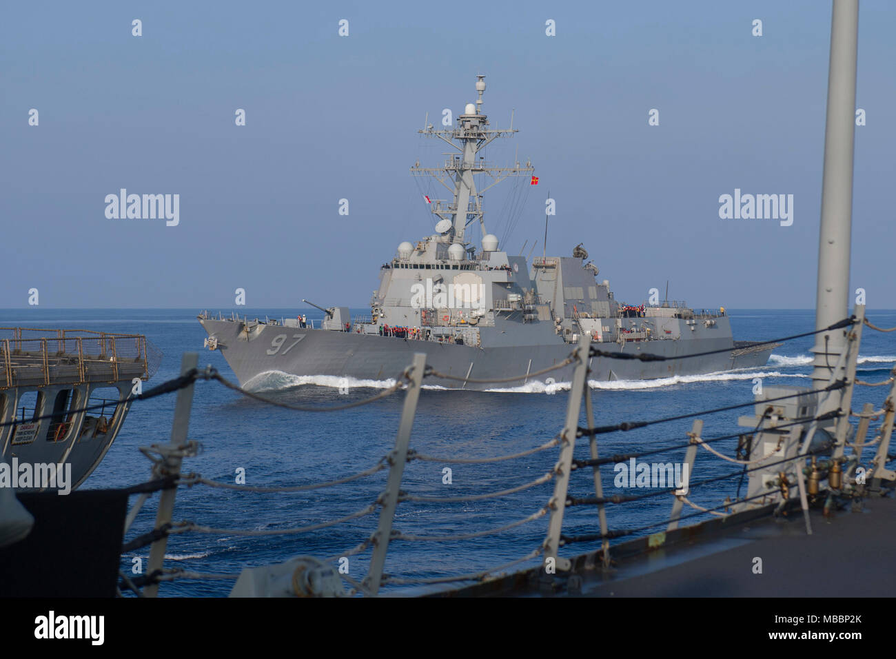 180328-N-IA905-1089 INDIAN OCEAN (March 28, 2018) The Arleigh Burke ...