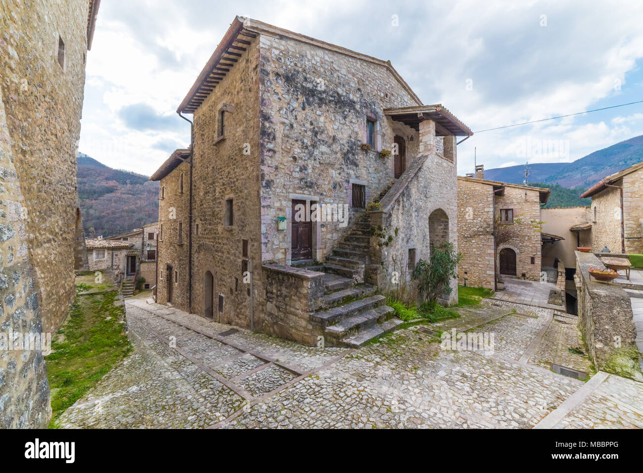 Vallo di Nera (Italy) - A very little and awesome medieval hill town in ...