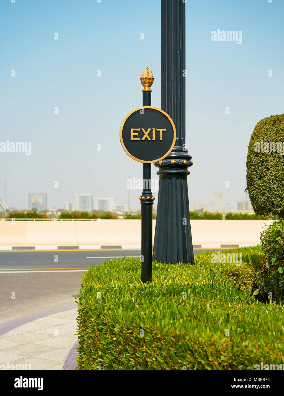 Blank green highway road signs hi-res stock photography and images - Alamy