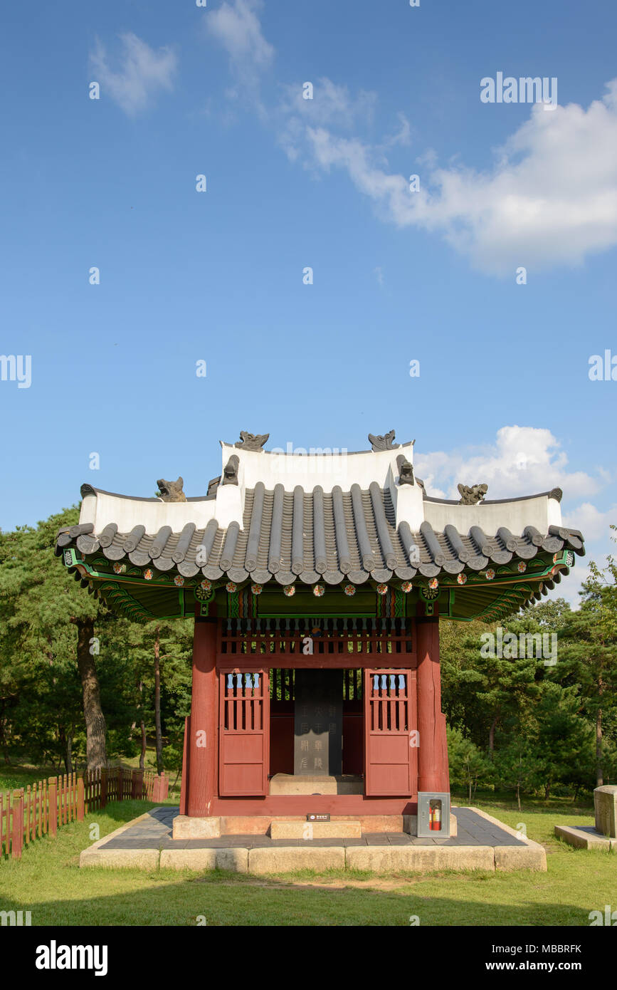 King injo of the joseon dynasty hi-res stock photography and images - Alamy