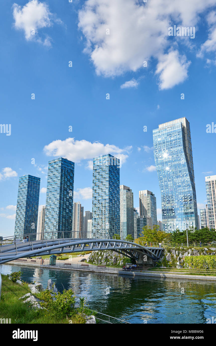 Songdo, Korea - September 07, 2015: Songdo International Business ...