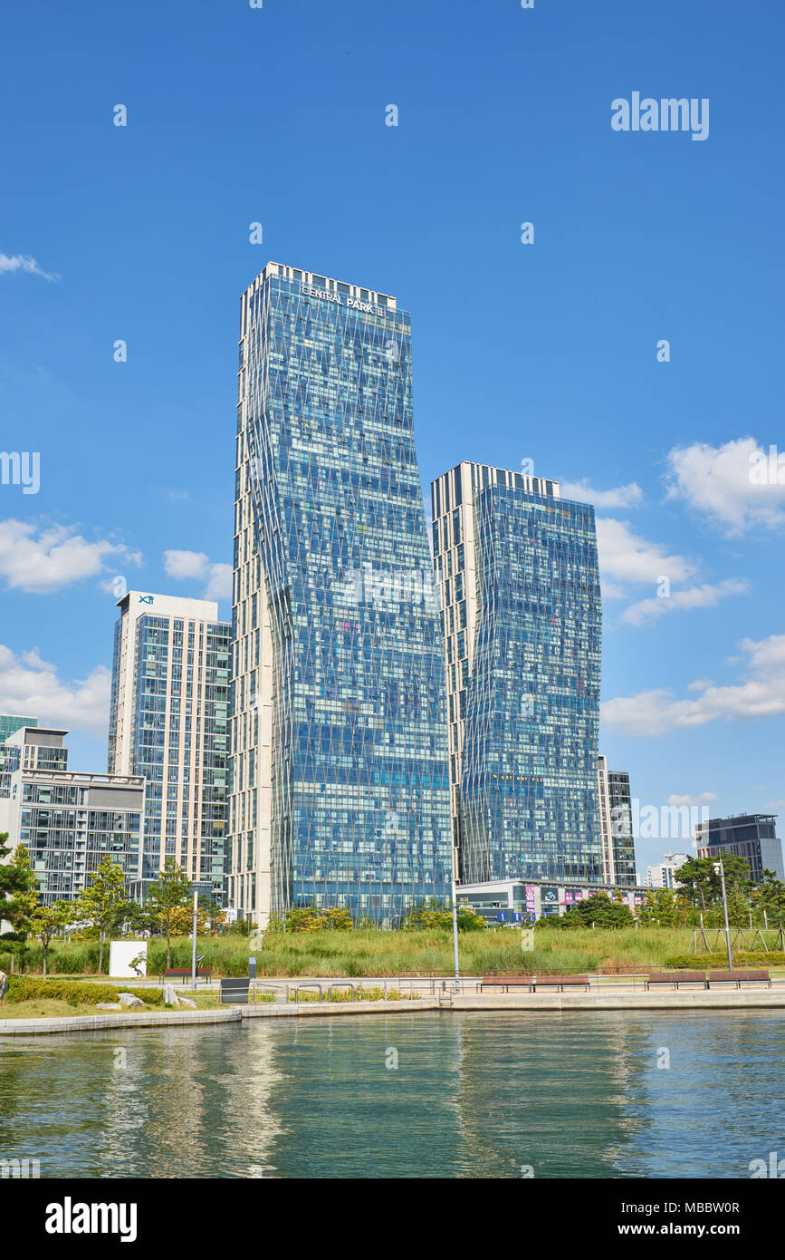 Songdo, Korea - September 07, 2015: Songdo International Business ...