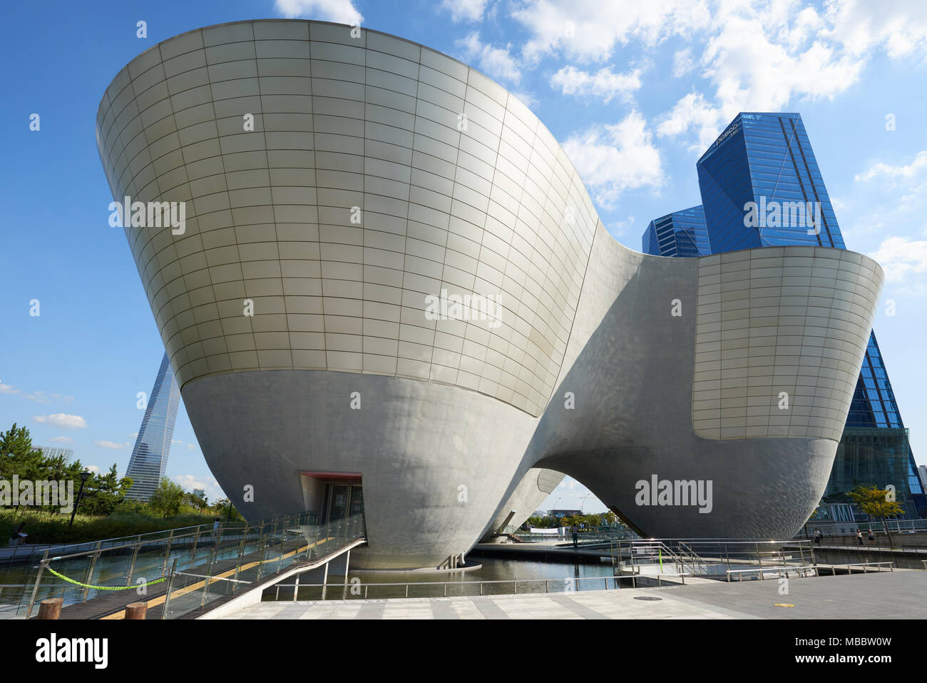 Metropolis architecture hi-res stock photography and images - Alamy