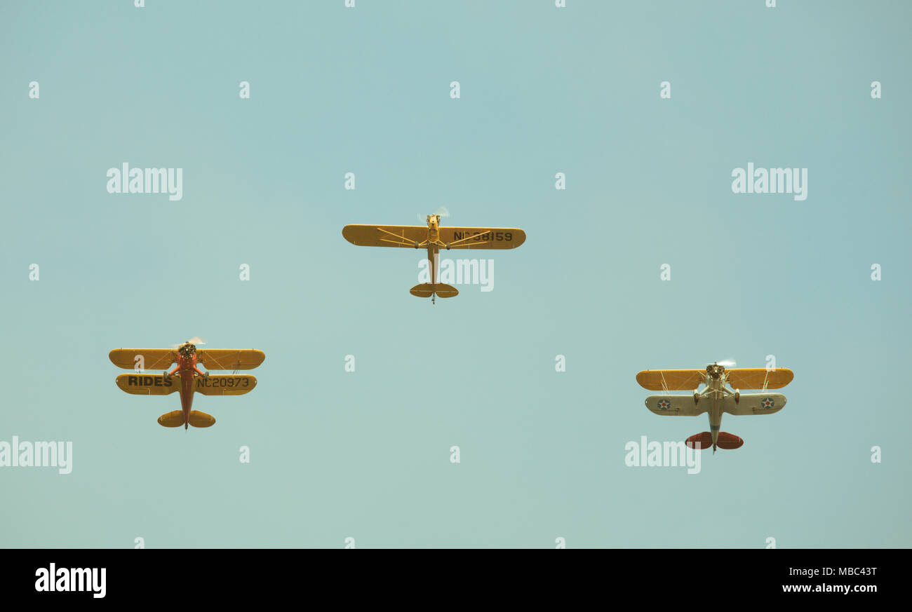 Airplane formation hi-res stock photography and images - Alamy