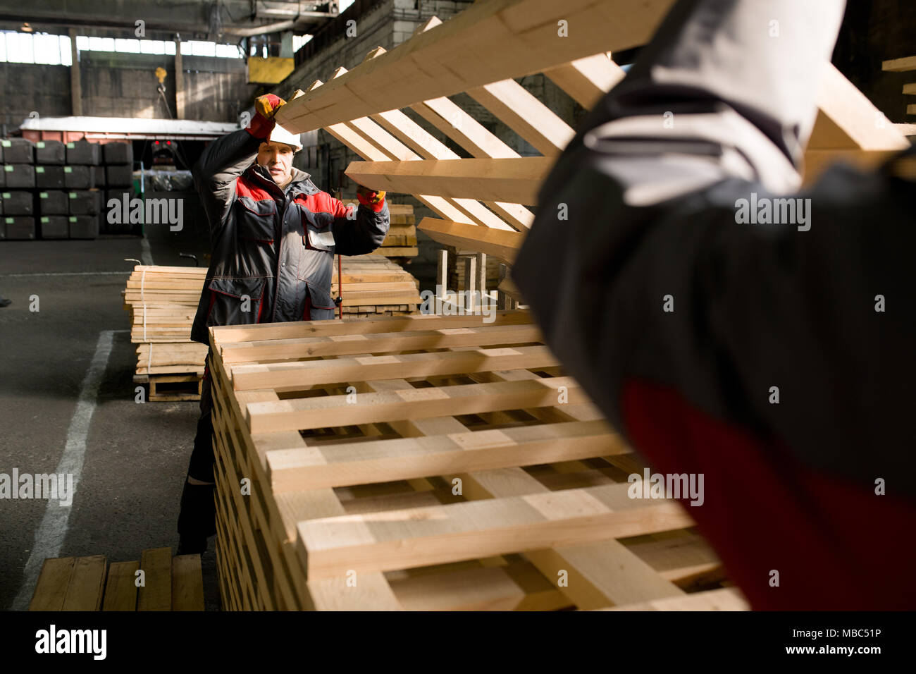 Packing pellets hi-res stock photography and images - Alamy