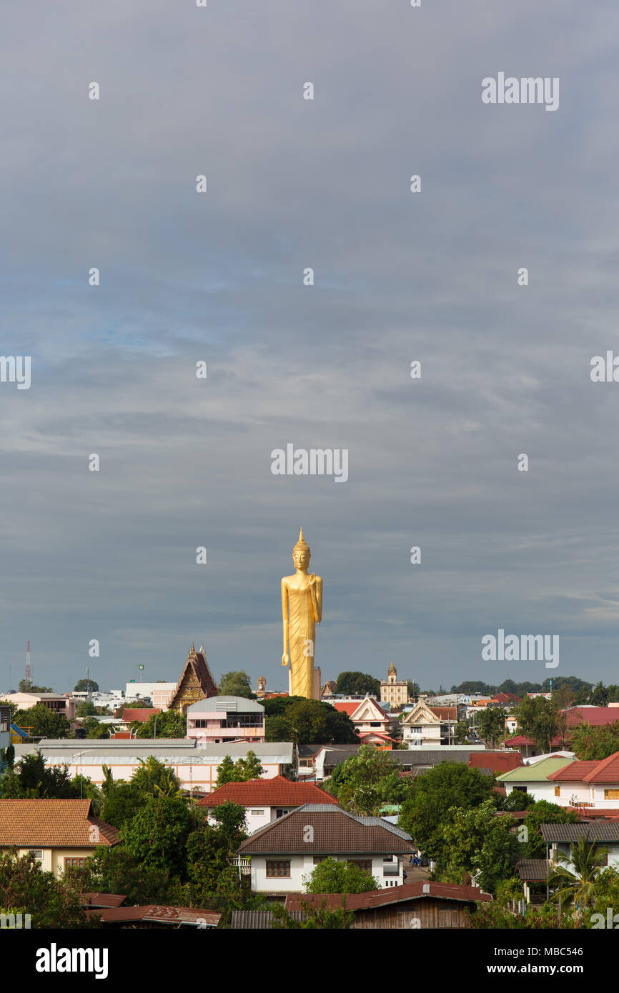 Wat burapapiram roi et thailand hi-res stock photography and images - Alamy