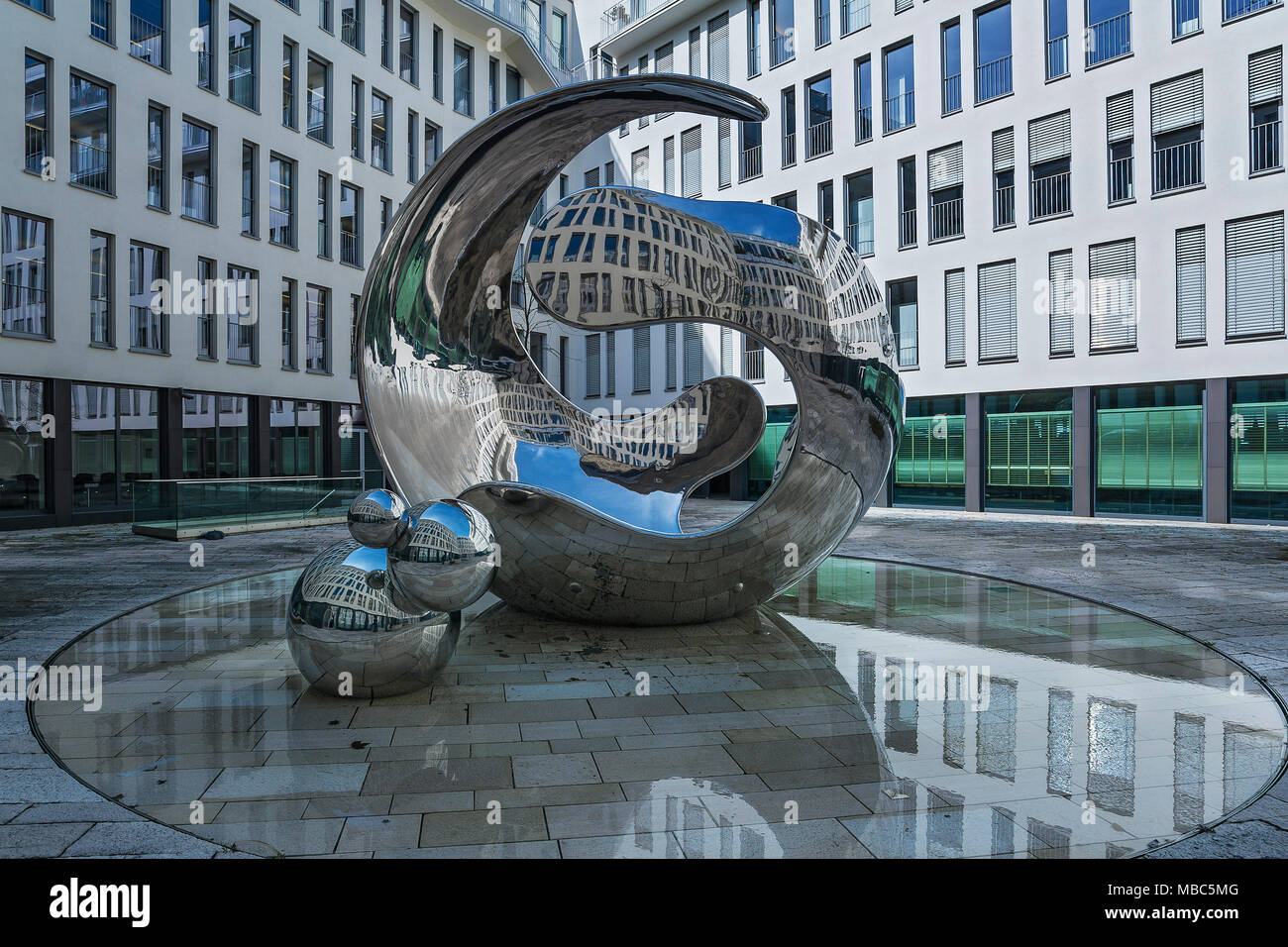 Angerhofbrunnen, Modern stainless steel sculpture Air born by ...
